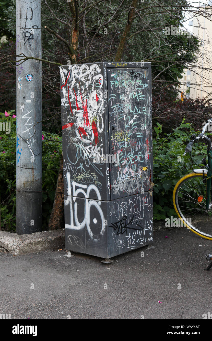Bundle box, a cabinet where postman picks up mail before or during the ...