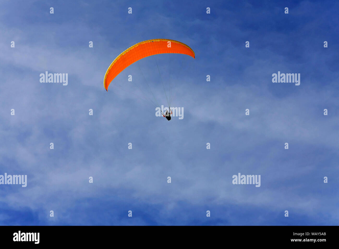 Parachute paraglide close up hi-res stock photography and images - Alamy