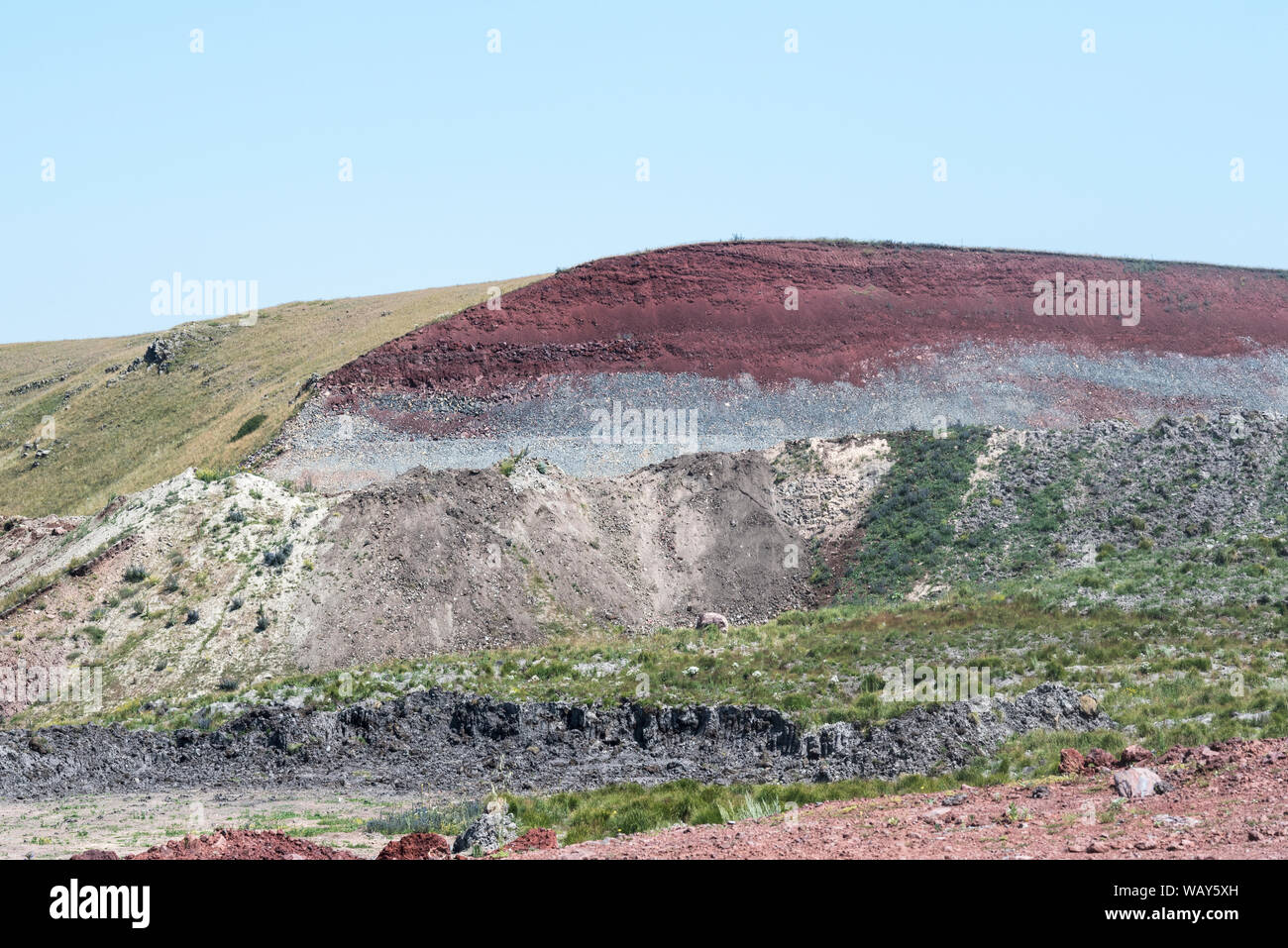 Igneous rock layers hi-res stock photography and images - Alamy