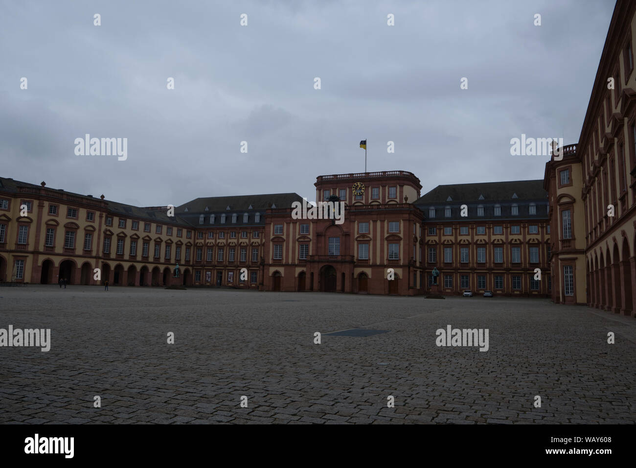 Baroque castle mannheim hi-res stock photography and images - Alamy