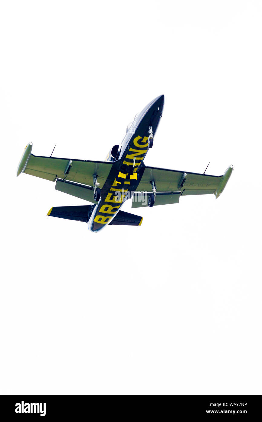 Breitling Jet Team. The World's largest professional civilian ...