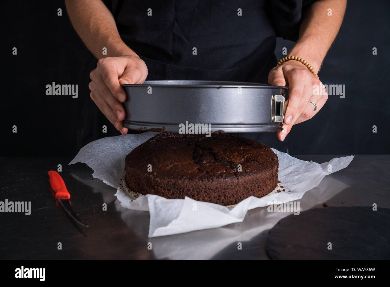 Backing form hi-res stock photography and images - Alamy