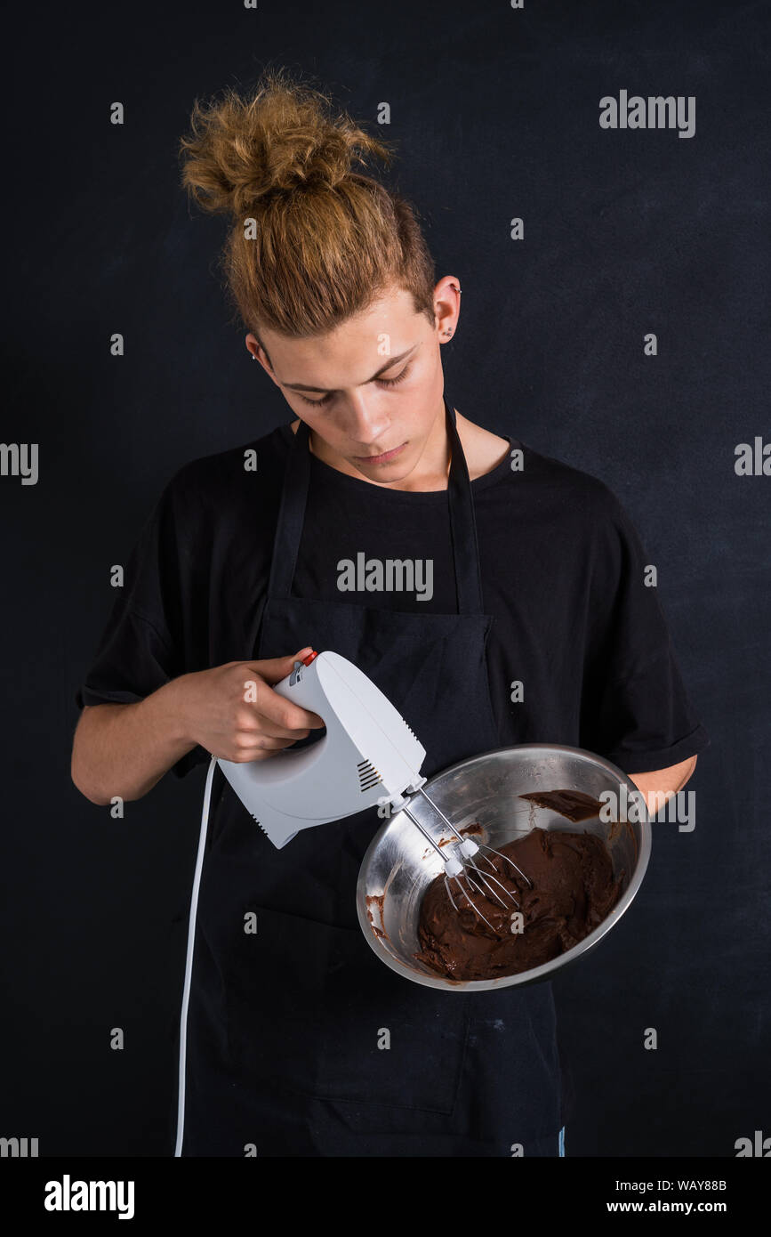 Mixing cream hi-res stock photography and images - Alamy