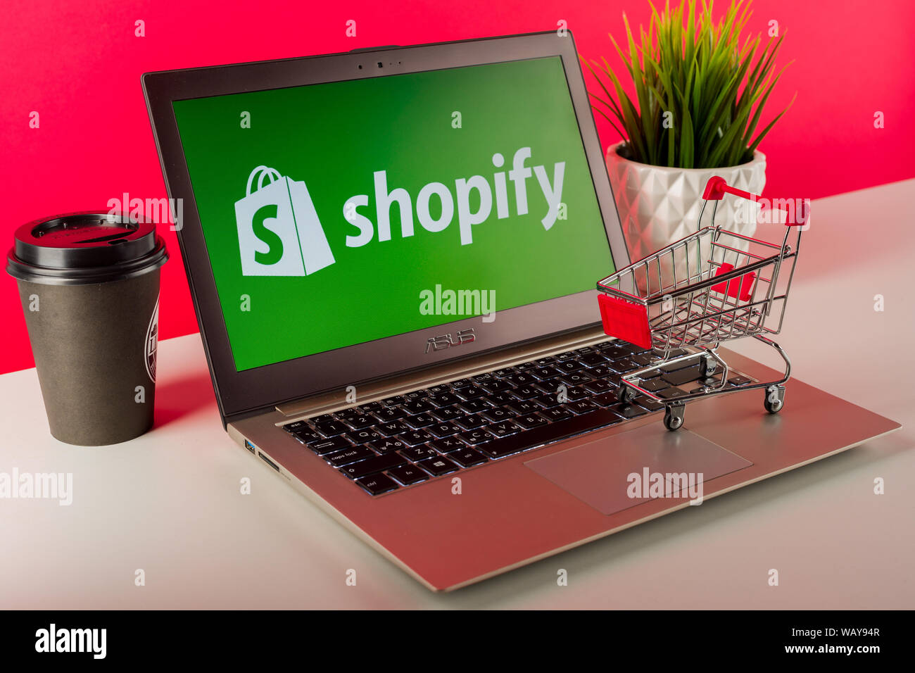 Shopify High Resolution Stock Photography and Images - Alamy