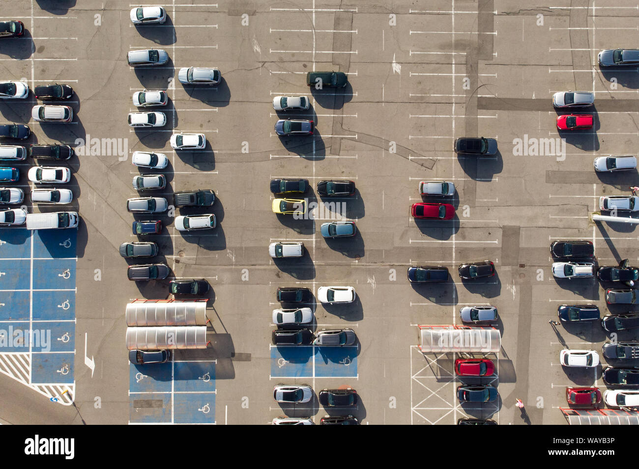 Row of parking spaces hi-res stock photography and images - Alamy