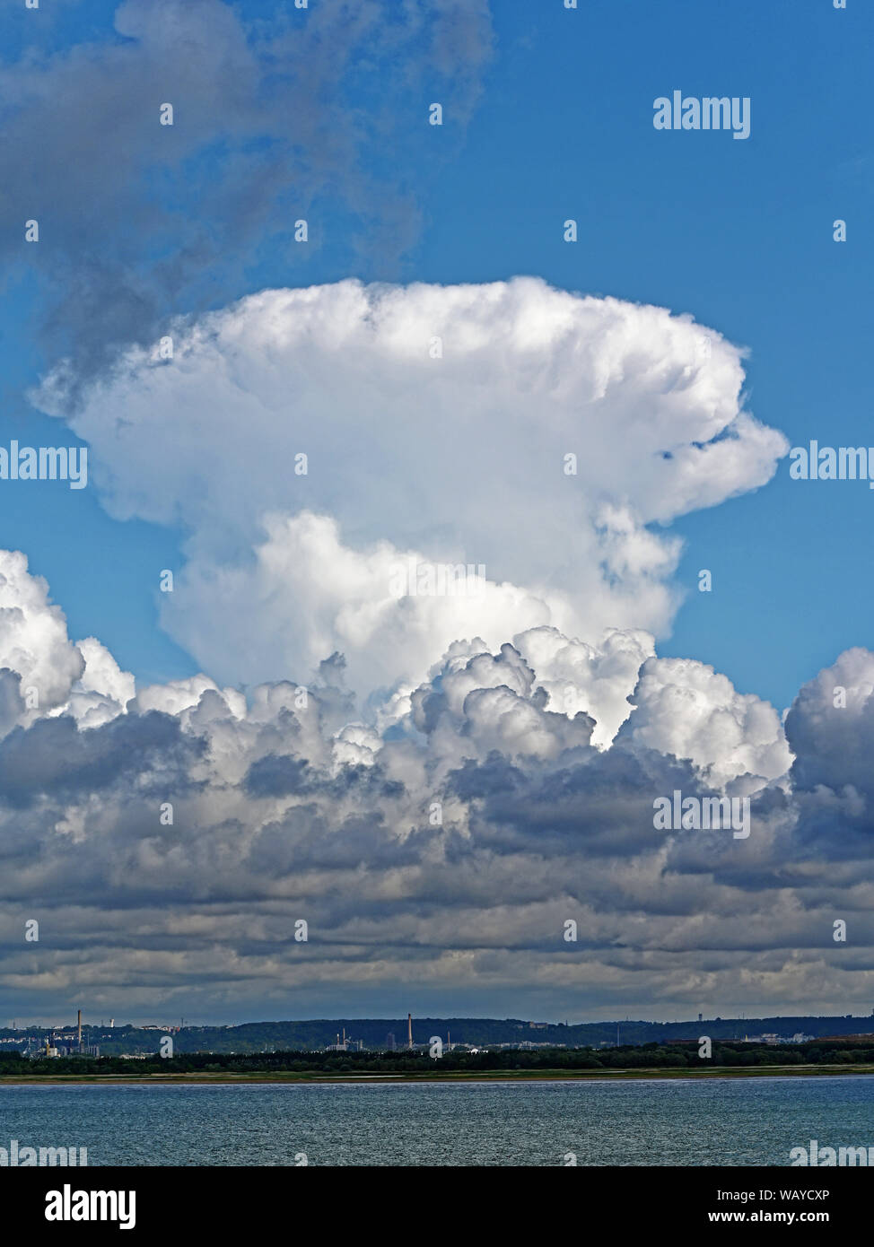 Immense cumulus clouds hi-res stock photography and images - Alamy