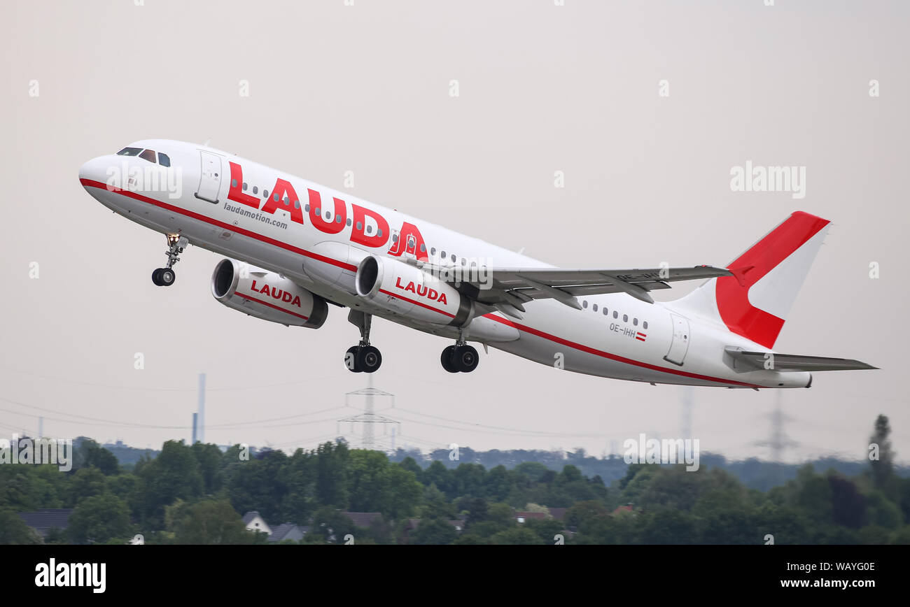 DUSSELDORF, GERMANY - MAY 26, 2019: Laudamotion Airbus A320-232 (CN ...