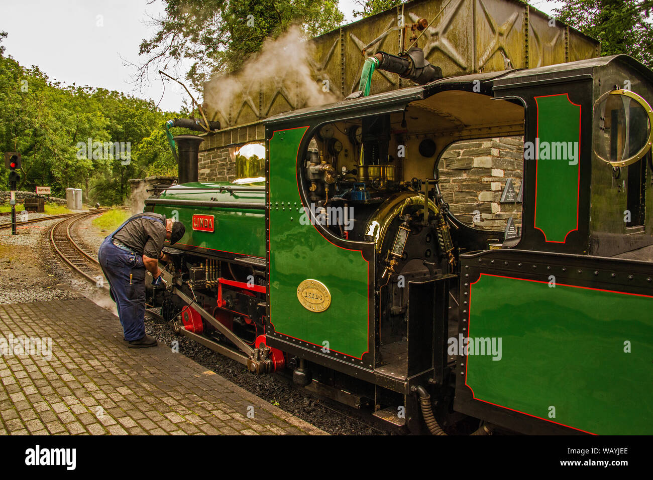 Steam locomotive 'LINDA' at Tanybwlch staition, Gwynedd, Wales. UK ...