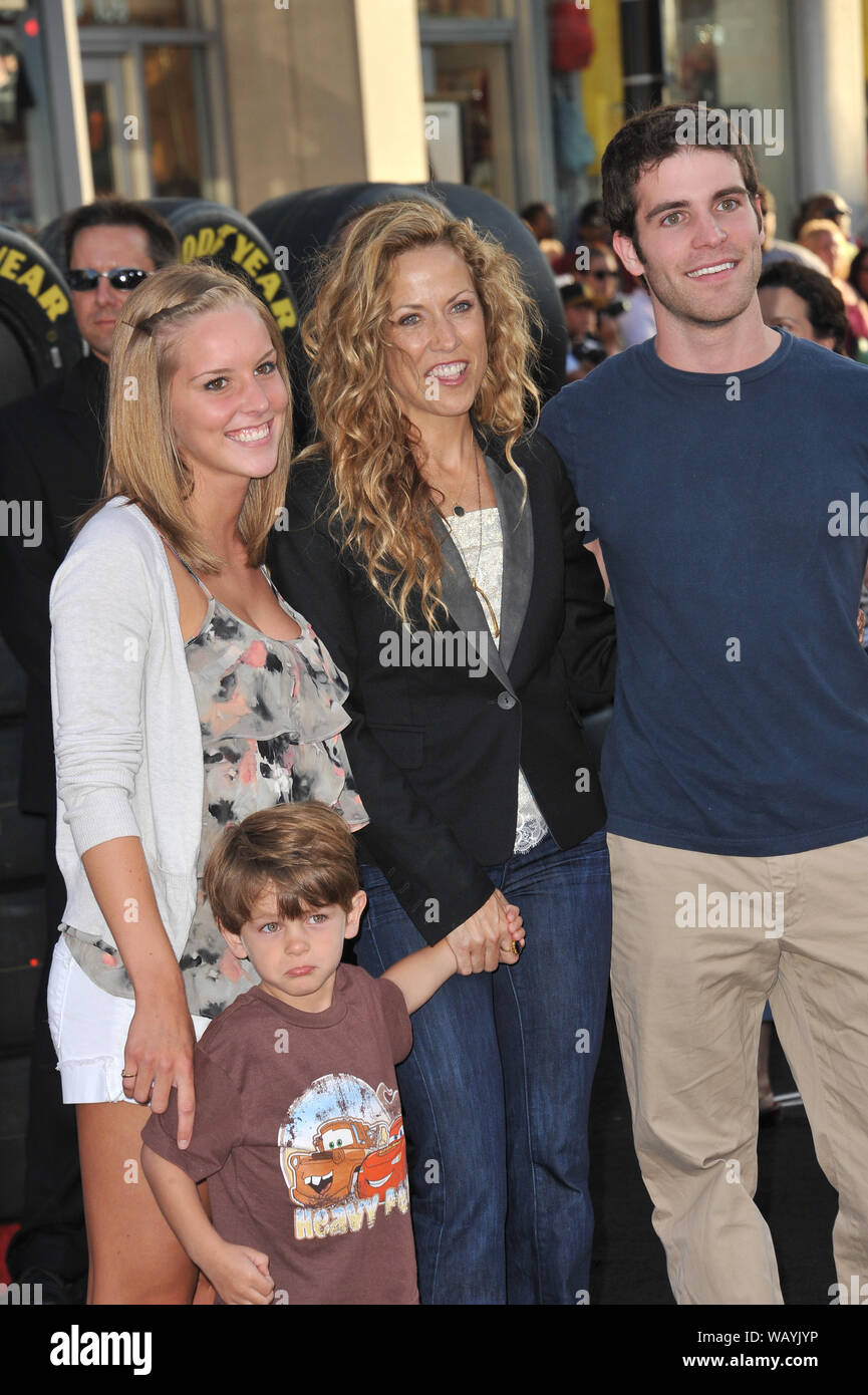 Sheryl crow and son wyatt crow hi-res stock photography and images - Alamy