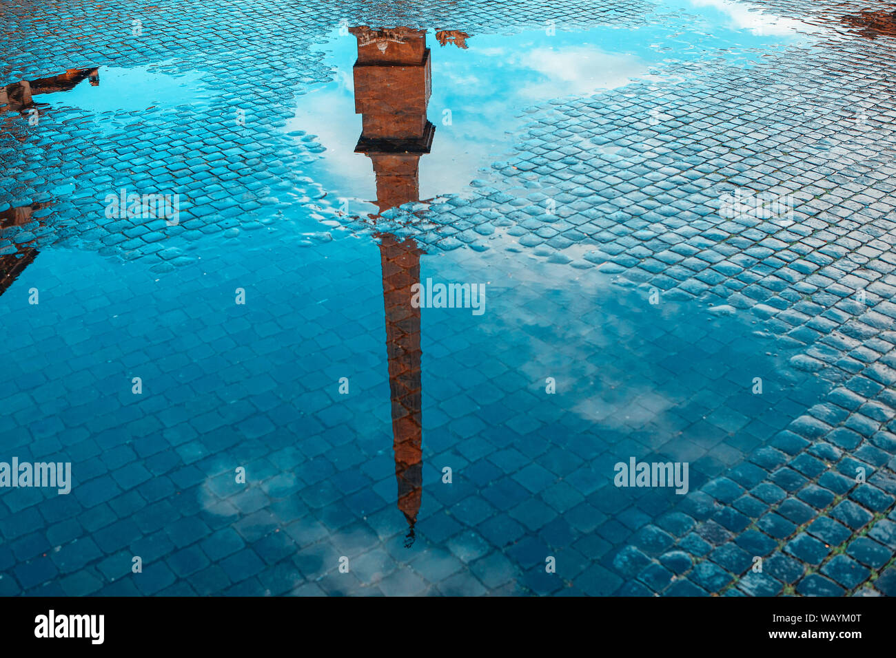 Fountain of the Four Rivers obelisk reflection in pool Stock Photo - Alamy