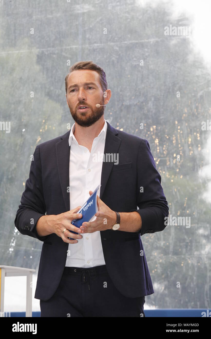 Sven voss zdf moderator hi-res stock photography and images - Alamy