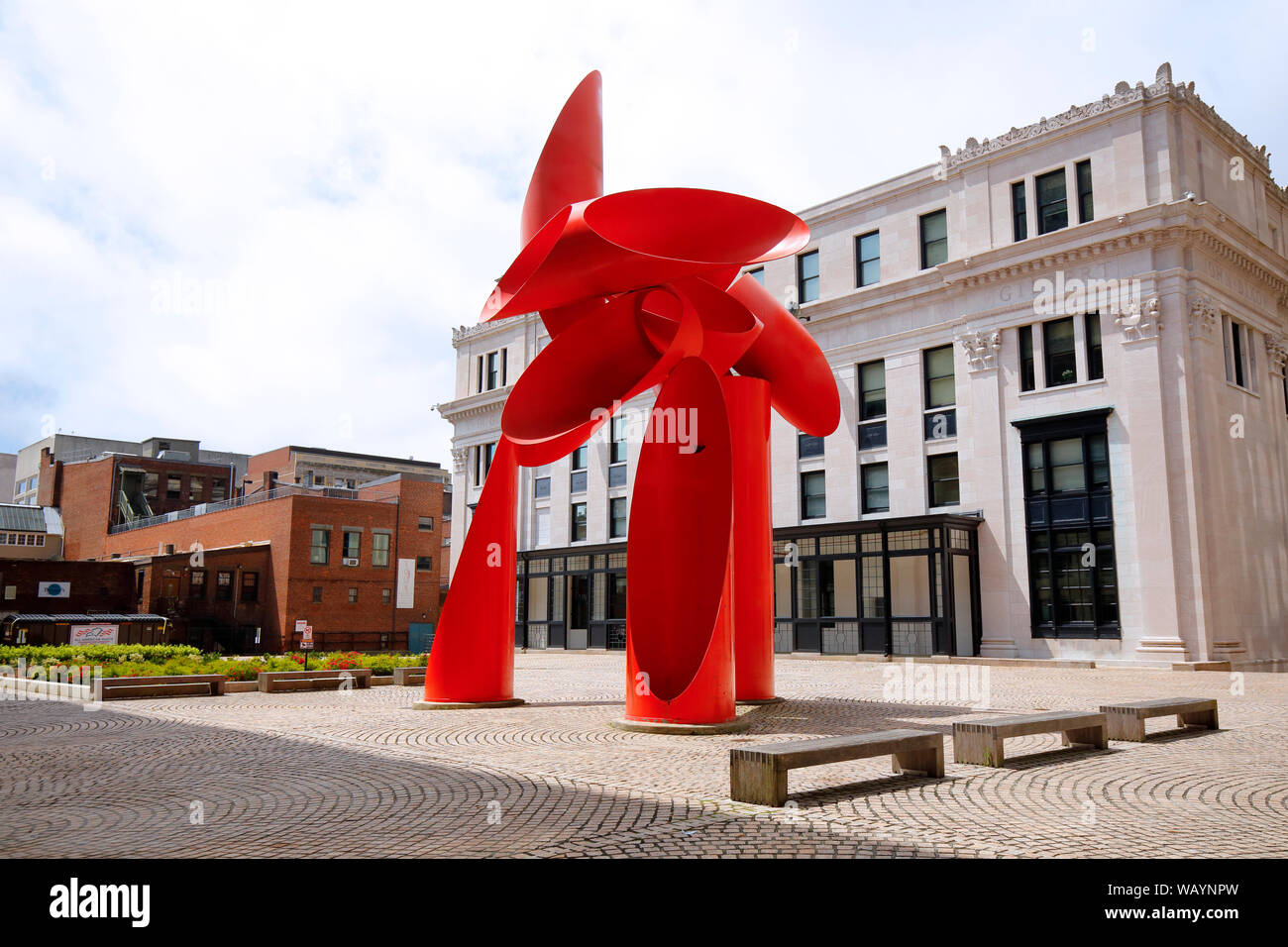 Alexander Liberman "On High" (1979) rolled steel sculpture at Federal ...