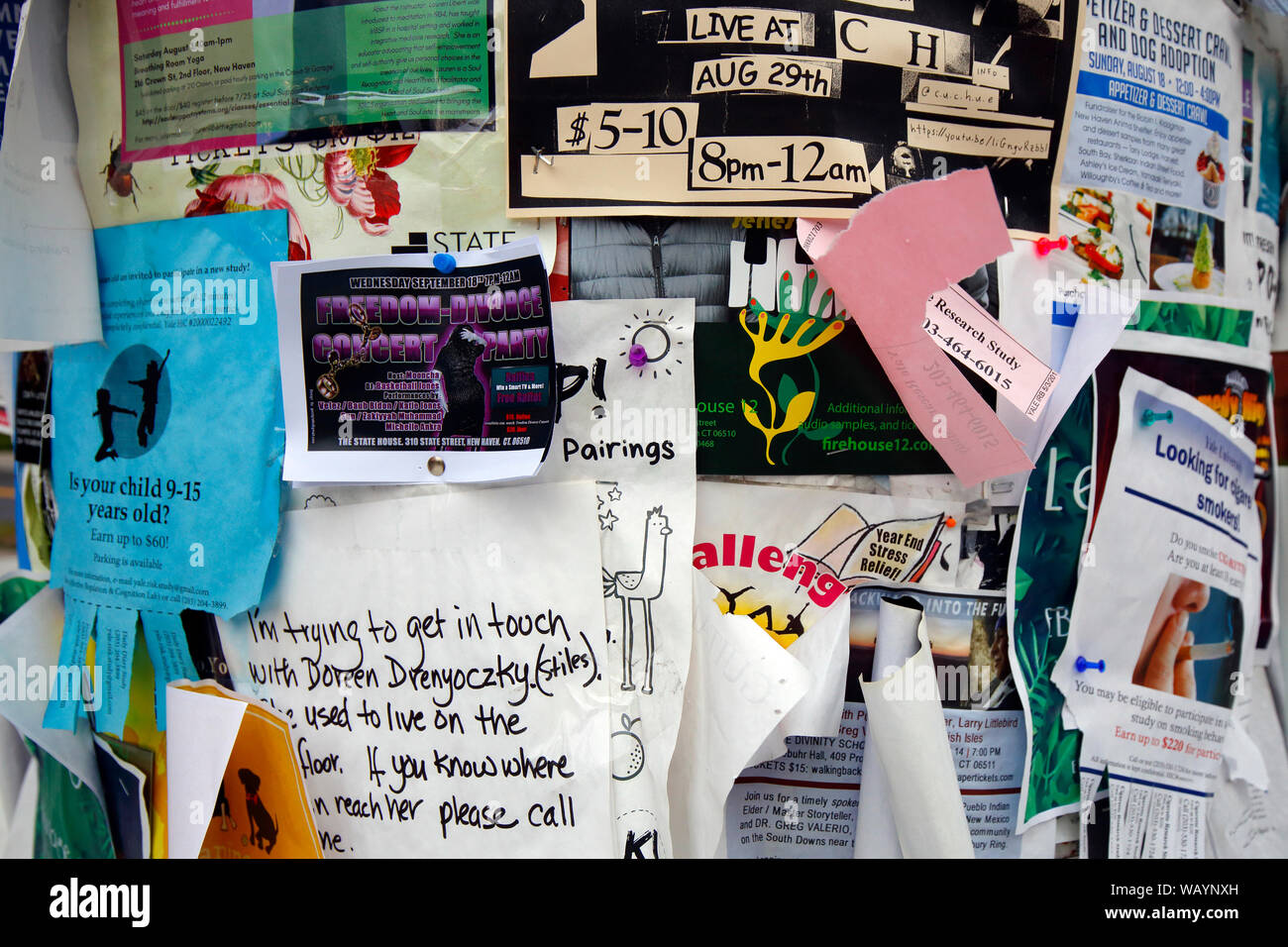 Community bulletin board hi-res stock photography and images - Alamy