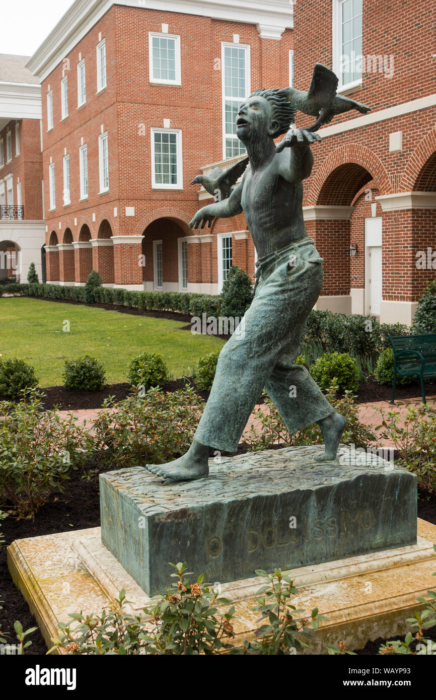 Christopher Newport University in Newport News VA Stock Photo - Alamy