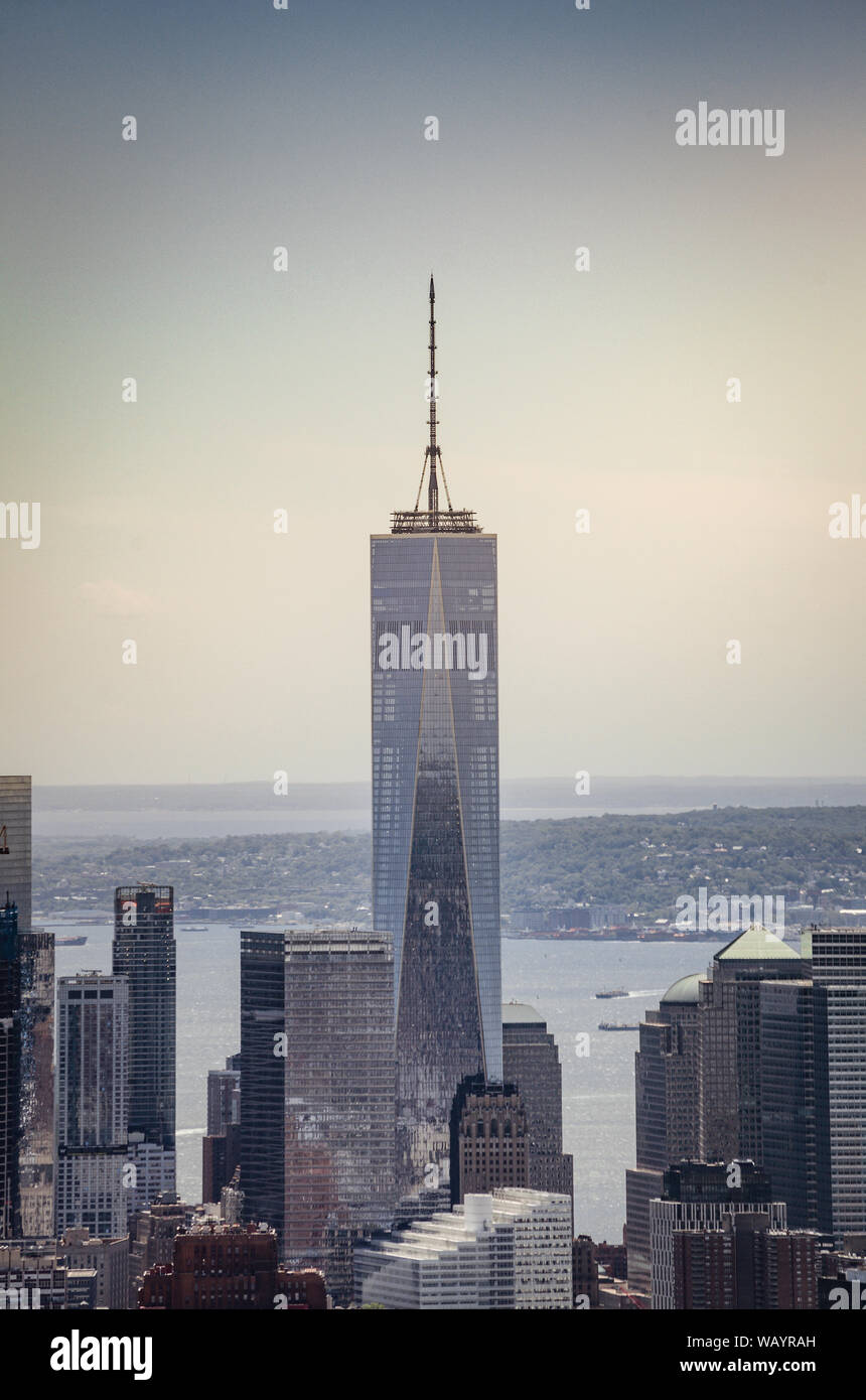 Panoramic view of Manhattan and the One World trade center. View from ...