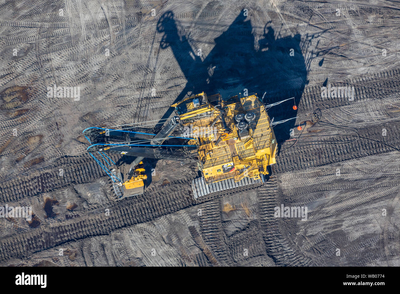 Giant mine oil sands hi-res stock photography and images - Alamy