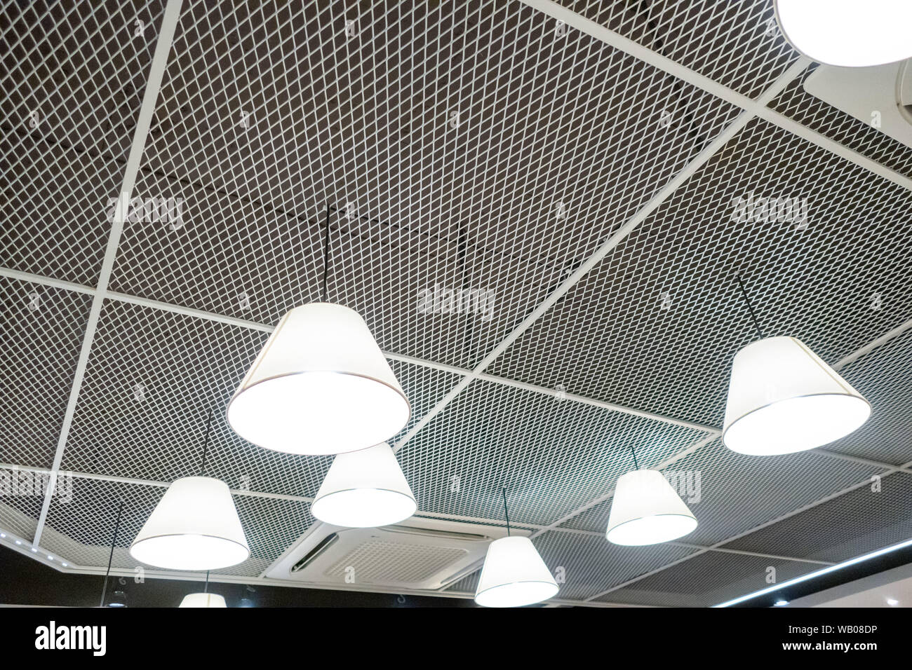 Fluorescent light ceiling hi-res stock photography and images - Alamy