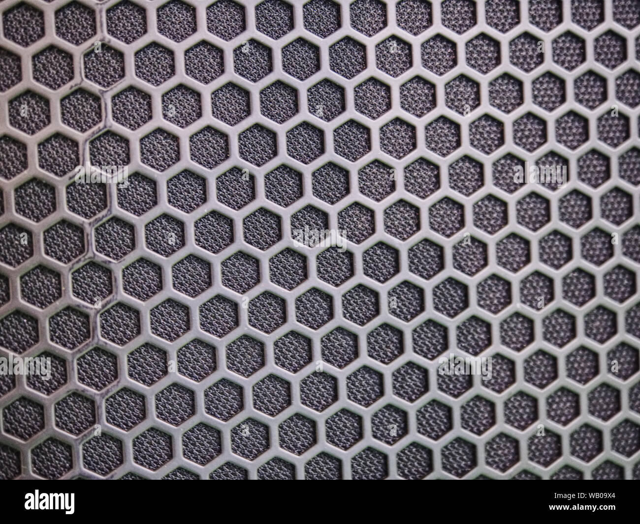 Modern acoustic systems. Metal grating on the sound dynamics ...