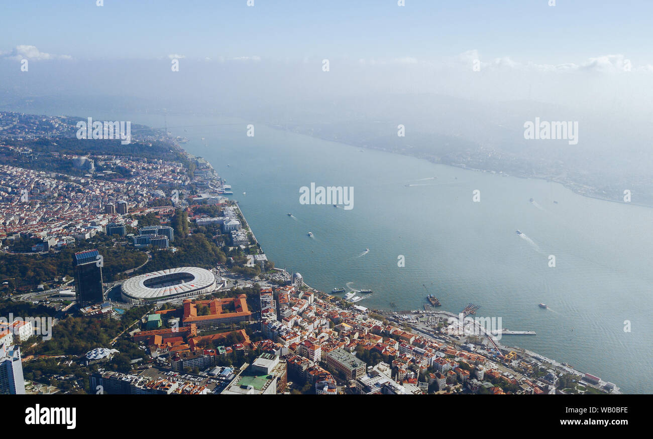 Flyover city in istanbul turkey hi-res stock photography and images - Alamy
