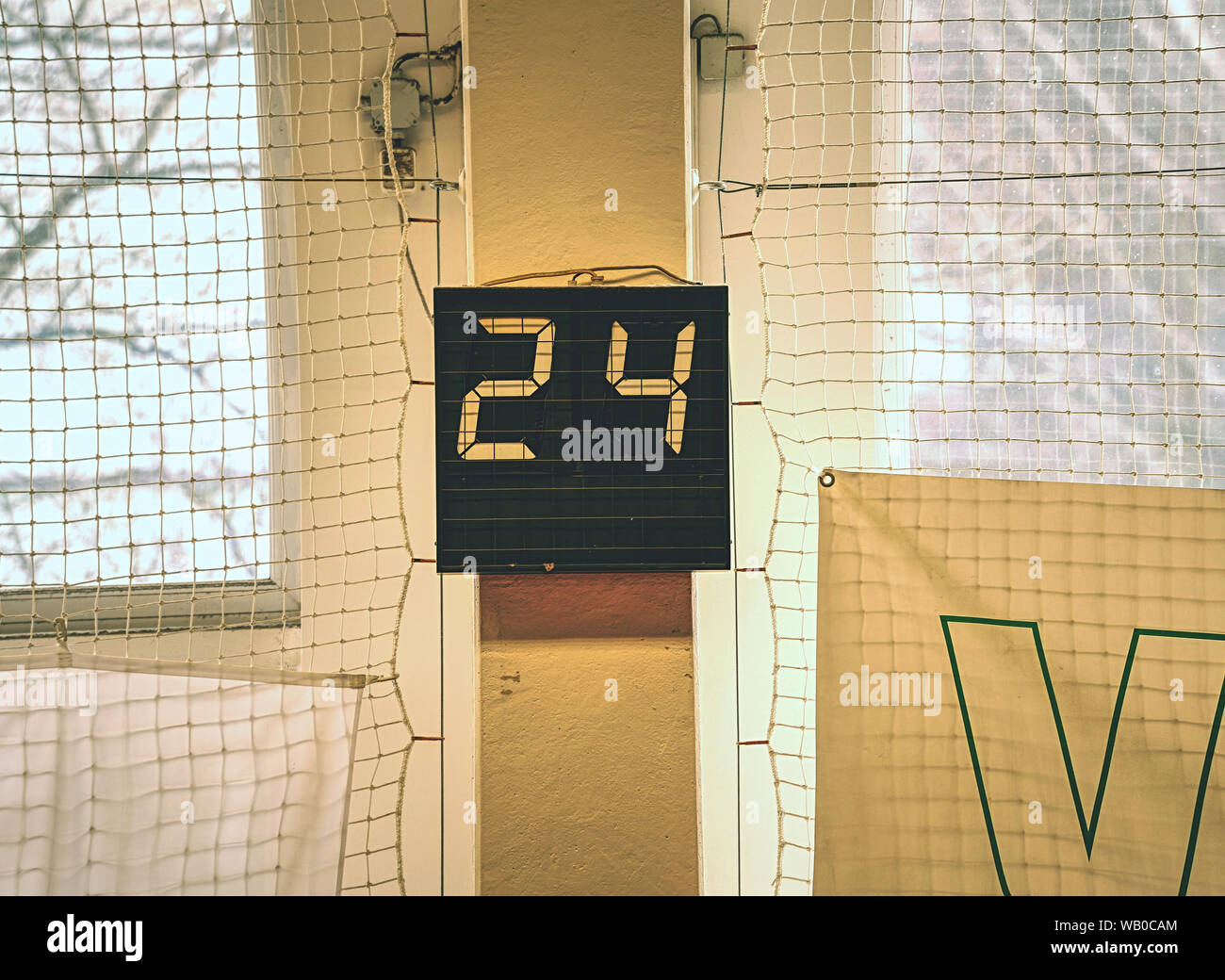 Digital analogue clock hi-res stock photography and images - Alamy