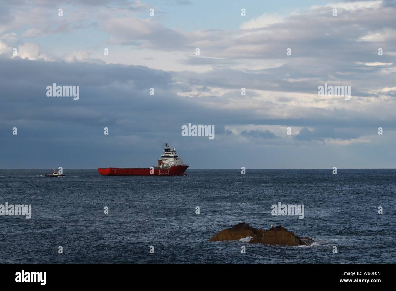 Pilot and oil supply vessel Stock Photo - Alamy