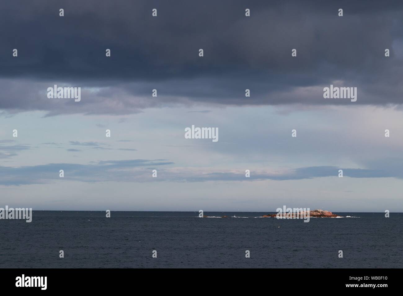 Pilot and oil supply vessel Stock Photo - Alamy