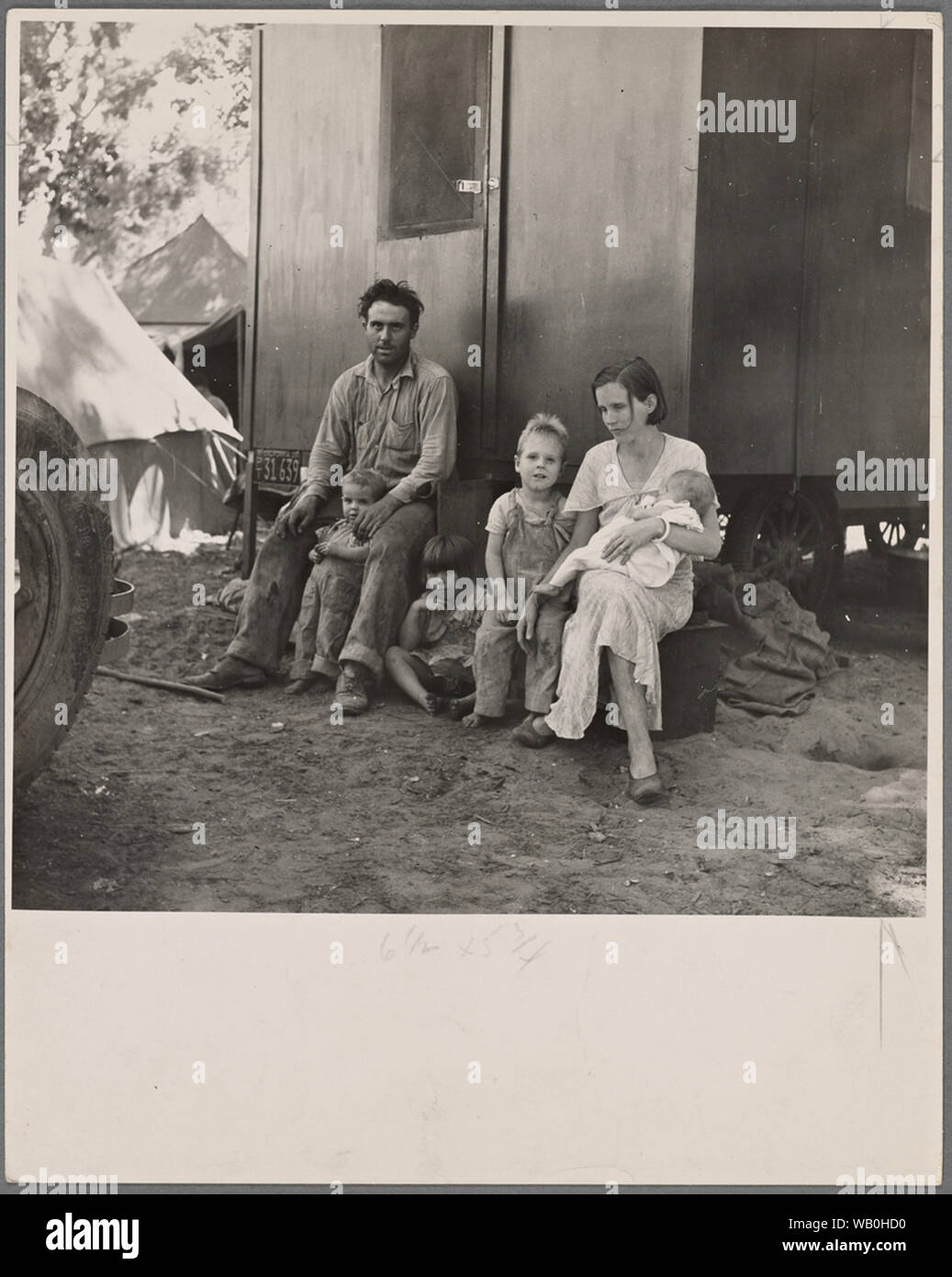 Poverty Woman 1920s High Resolution Stock Photography and Images - Alamy