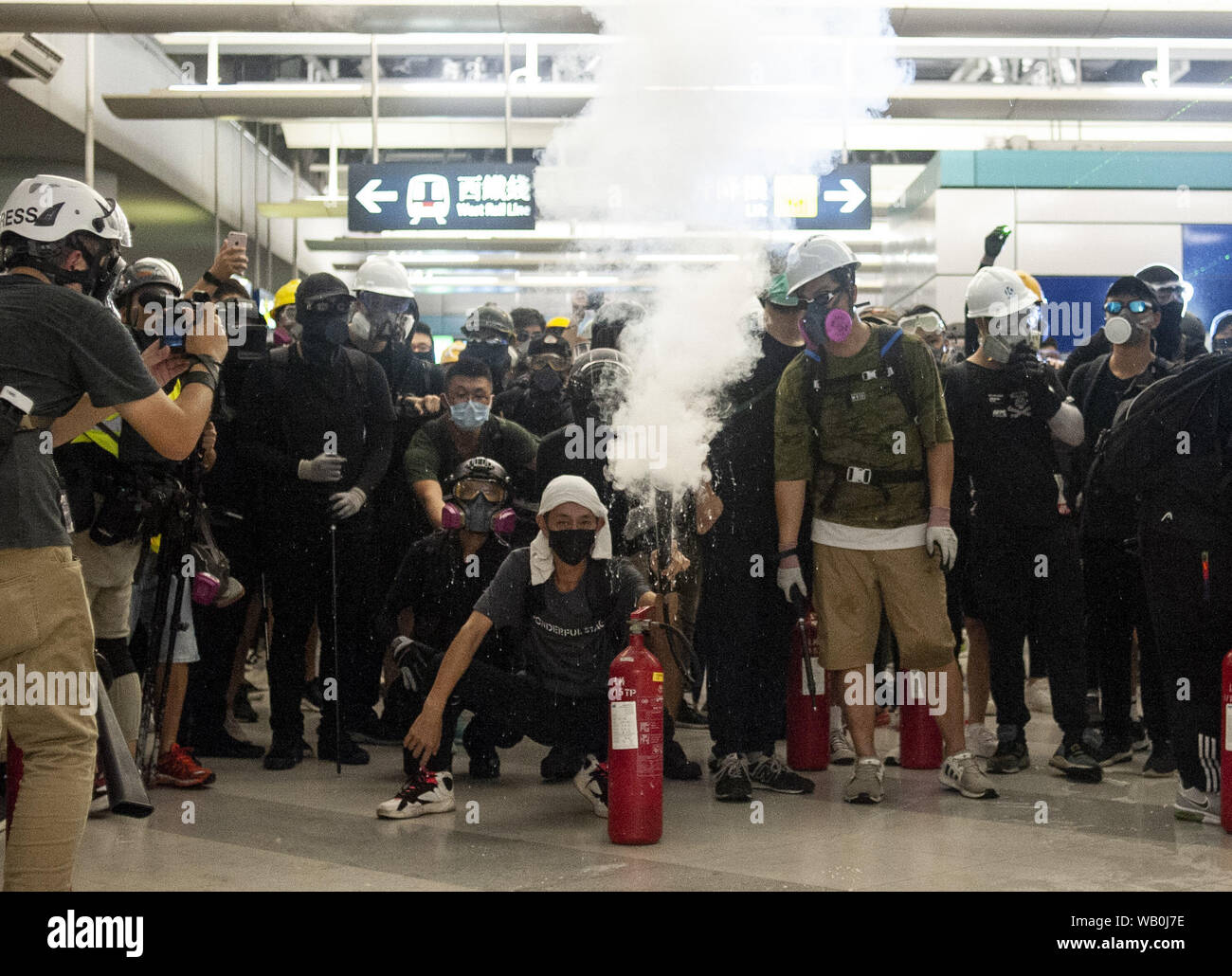 August 7, 2019, Hong Kong, China: As police in riot gear closed in on ...