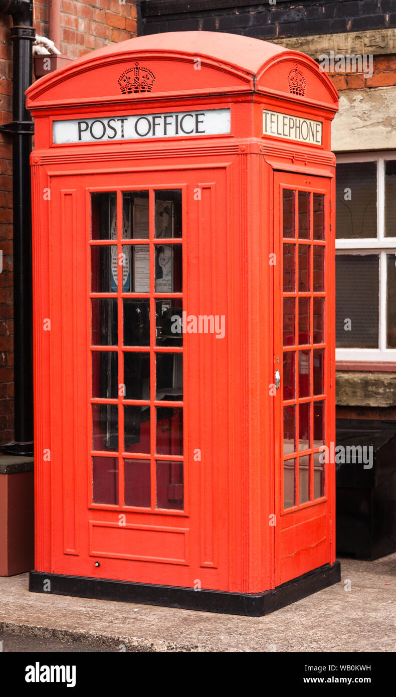 Telephon and post office hi-res stock photography and images - Alamy