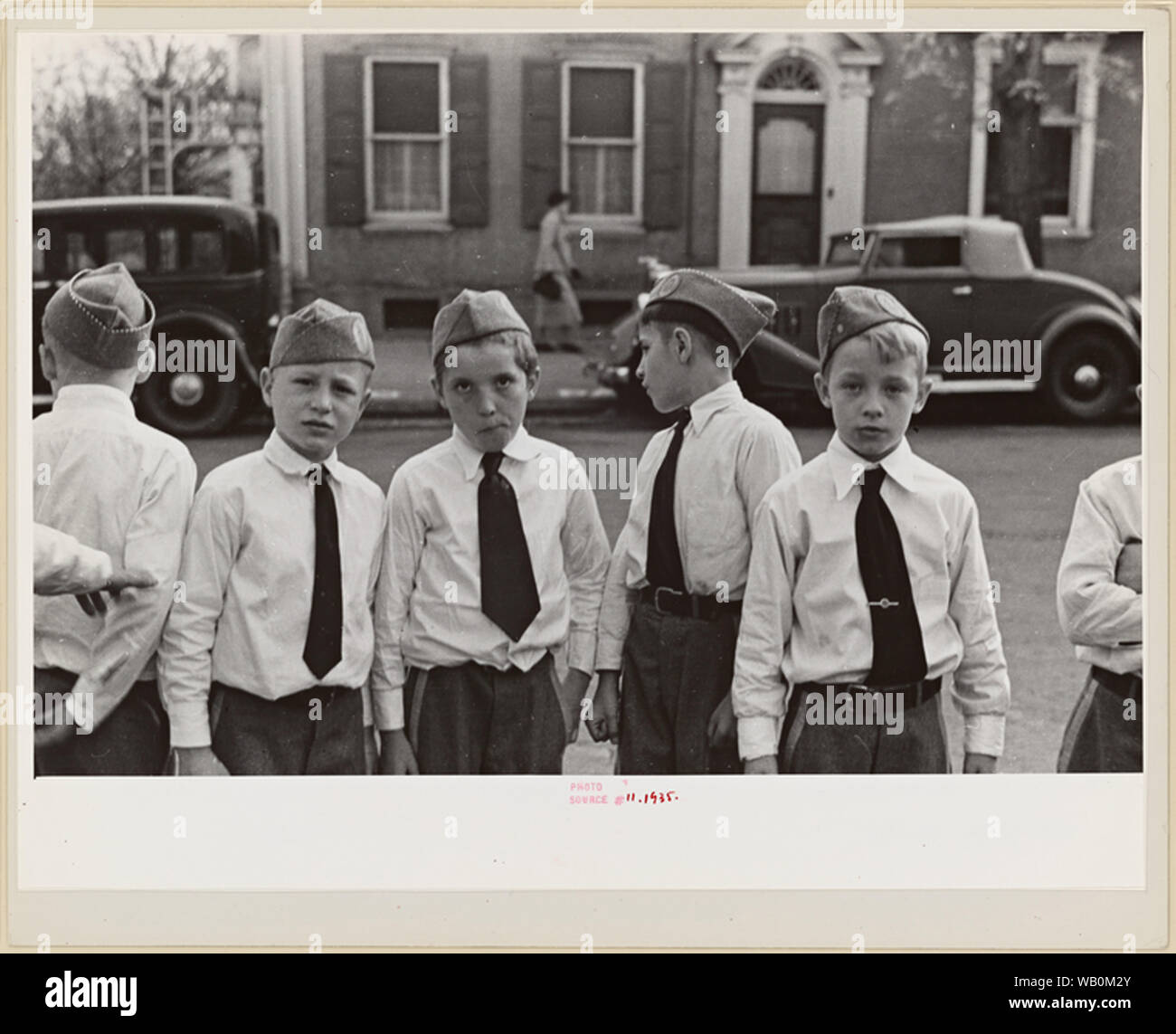 vintage photo of a depression era child Stock Photo - Alamy