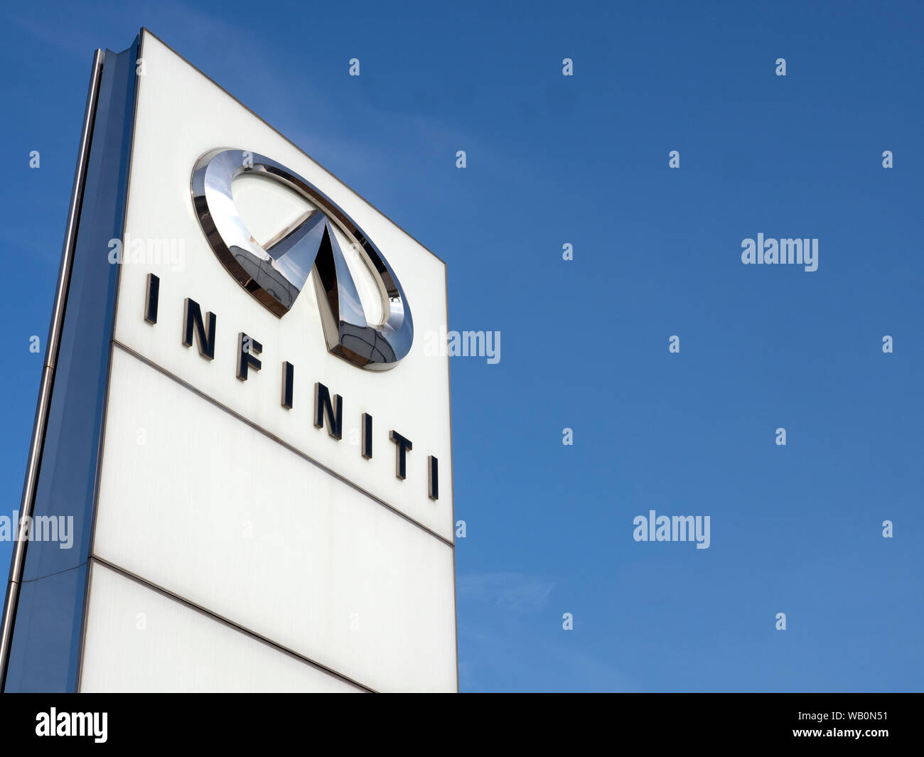 Modern infinity logo hi-res stock photography and images - Alamy