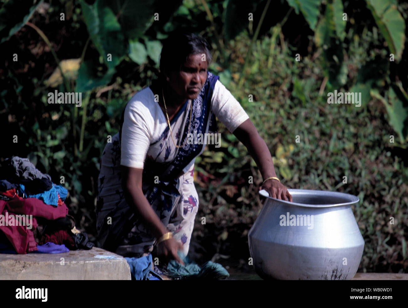 Indian cleaning lady hi-res stock photography and images - Alamy