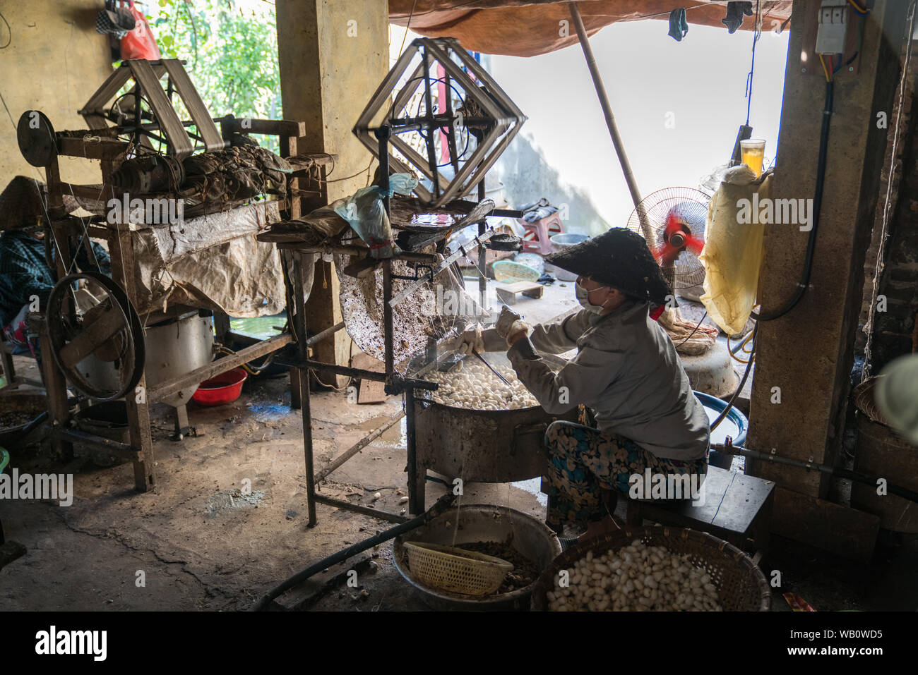 Unwinding Silk Cocoon High Resolution Stock Photography and Images - Alamy