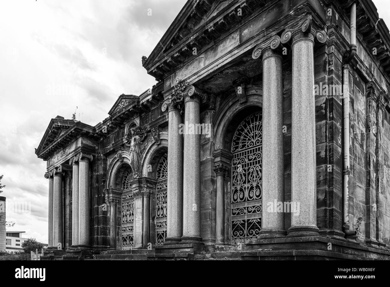 Saint mungo crypt hi-res stock photography and images - Alamy