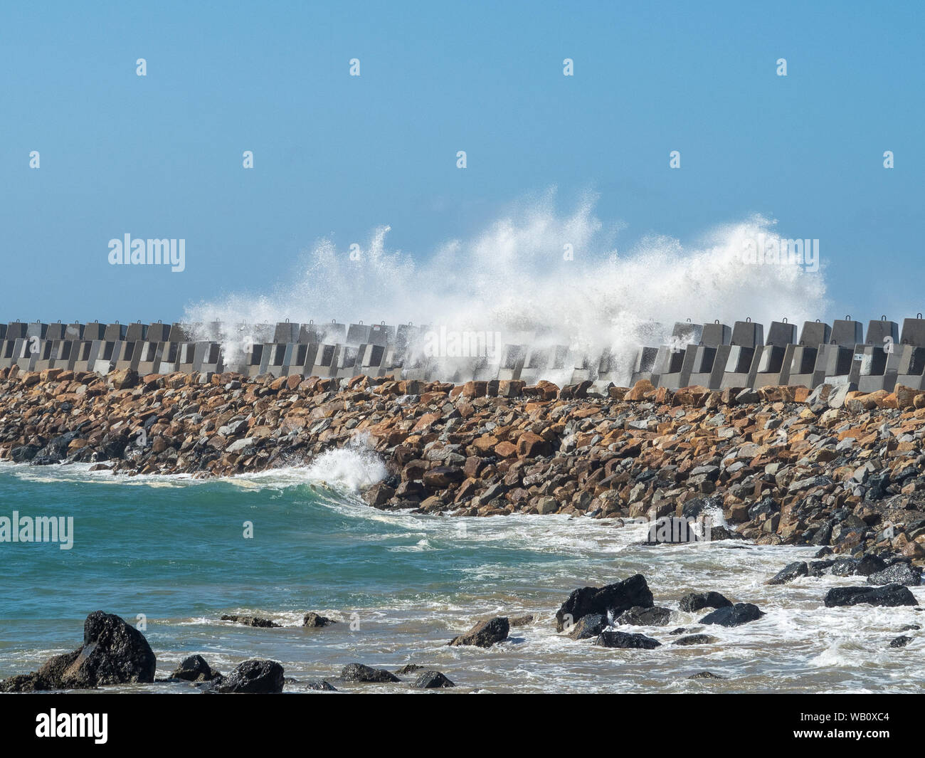 Massive wall units hi-res stock photography and images - Alamy