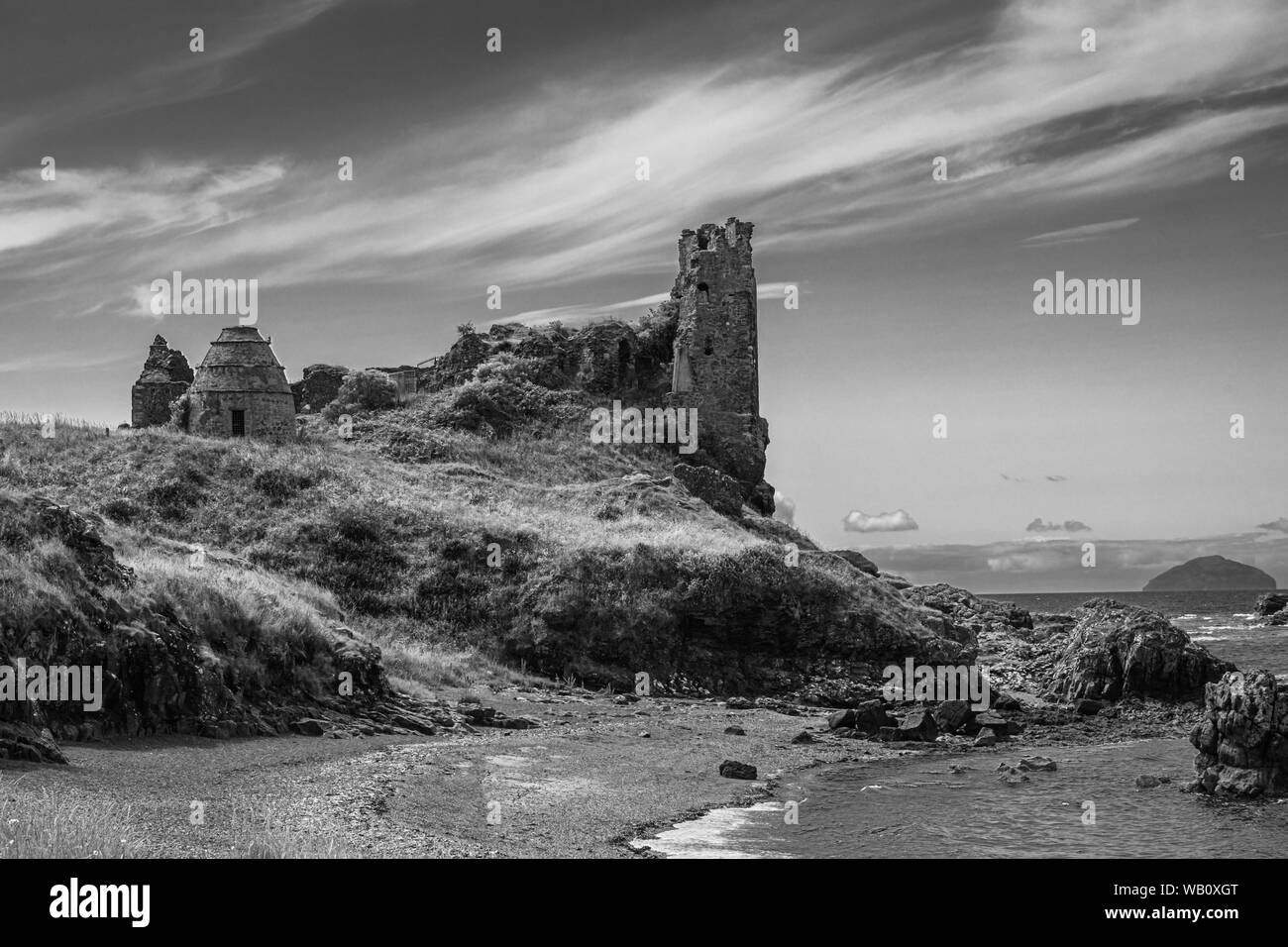 Outlander tv Black and White Stock Photos & Images - Alamy