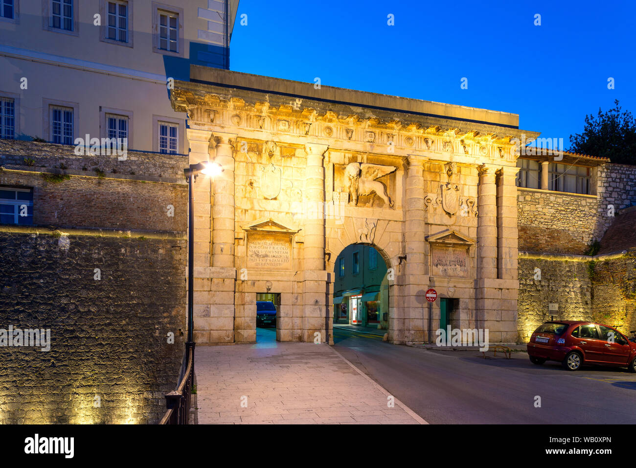 Land gate city wall architecture zadar hi-res stock photography and ...