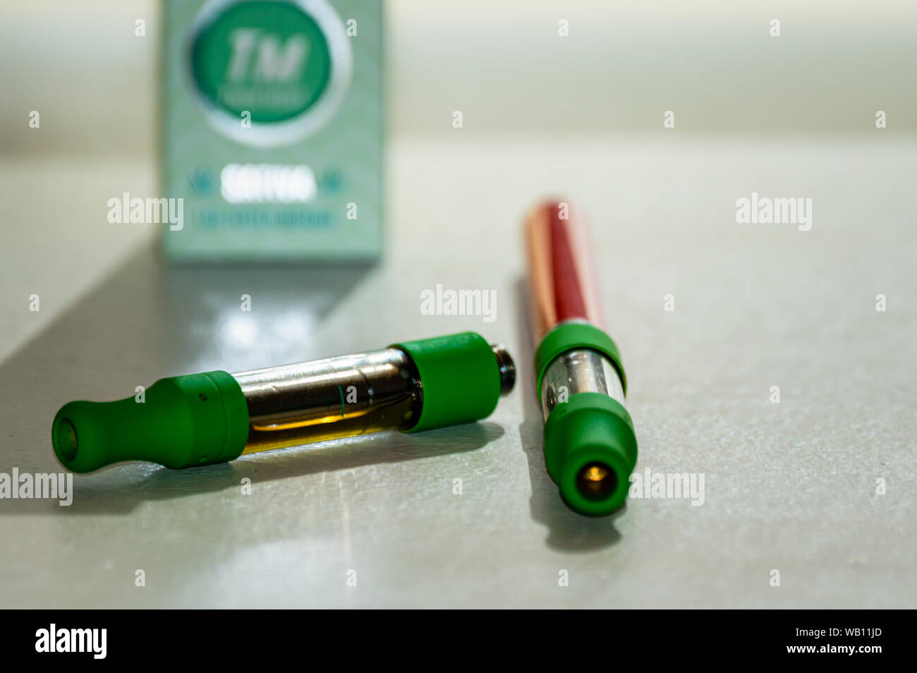 Vape kit hi-res stock photography and images - Alamy
