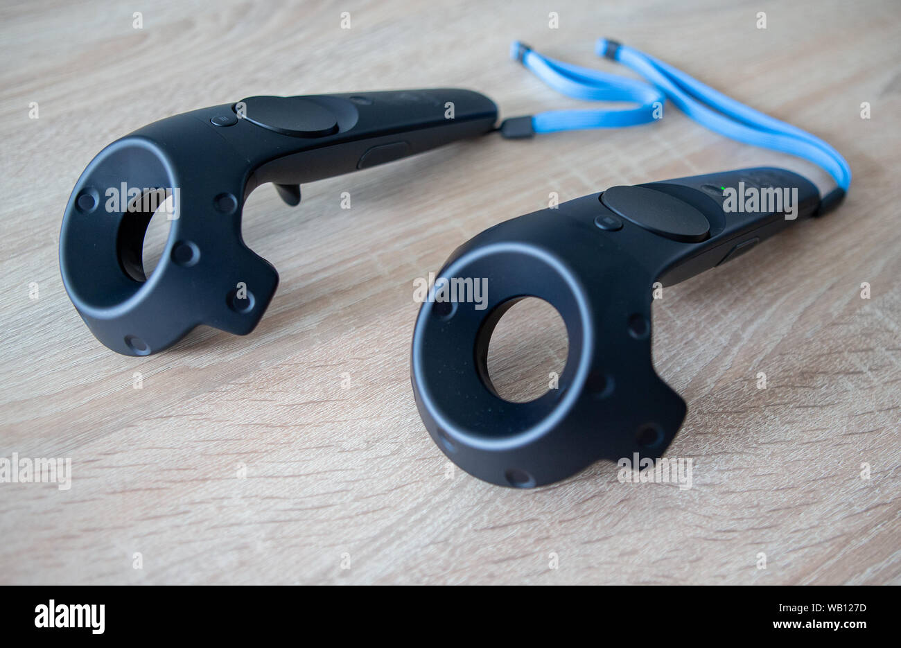 Motion controllers hi-res stock photography and images - Alamy