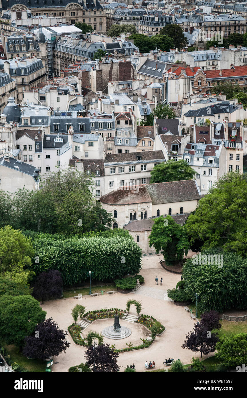 Paris city scape hi-res stock photography and images - Alamy