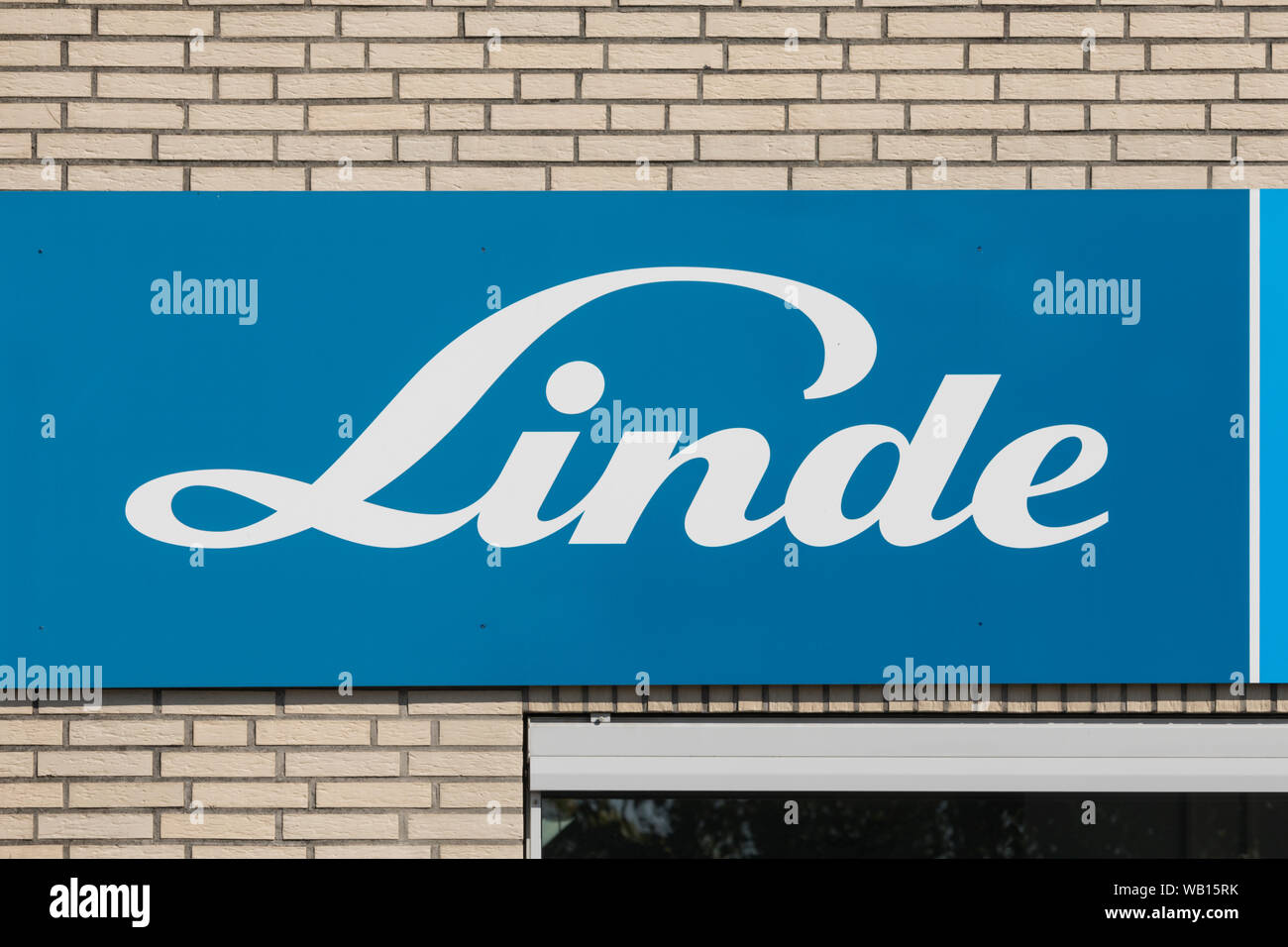 Linde plc logo hi-res stock photography and images - Alamy