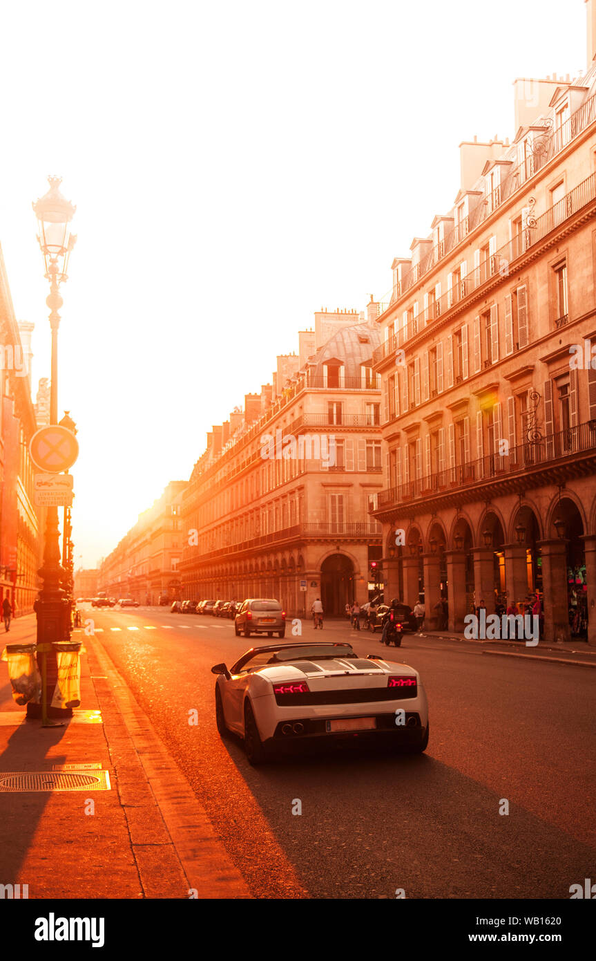Paris car street photography hi-res stock photography and images - Alamy