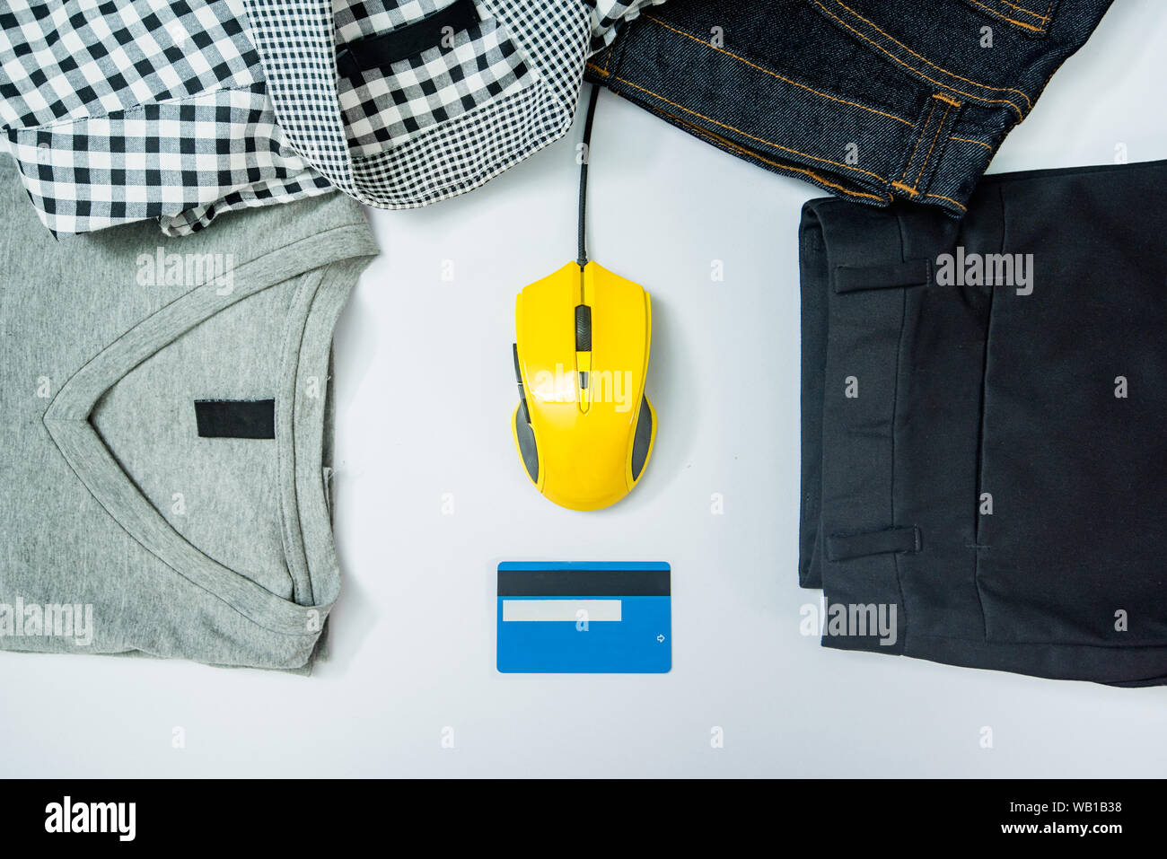 credit card computer mouse online shopping concept isolated white Stock ...