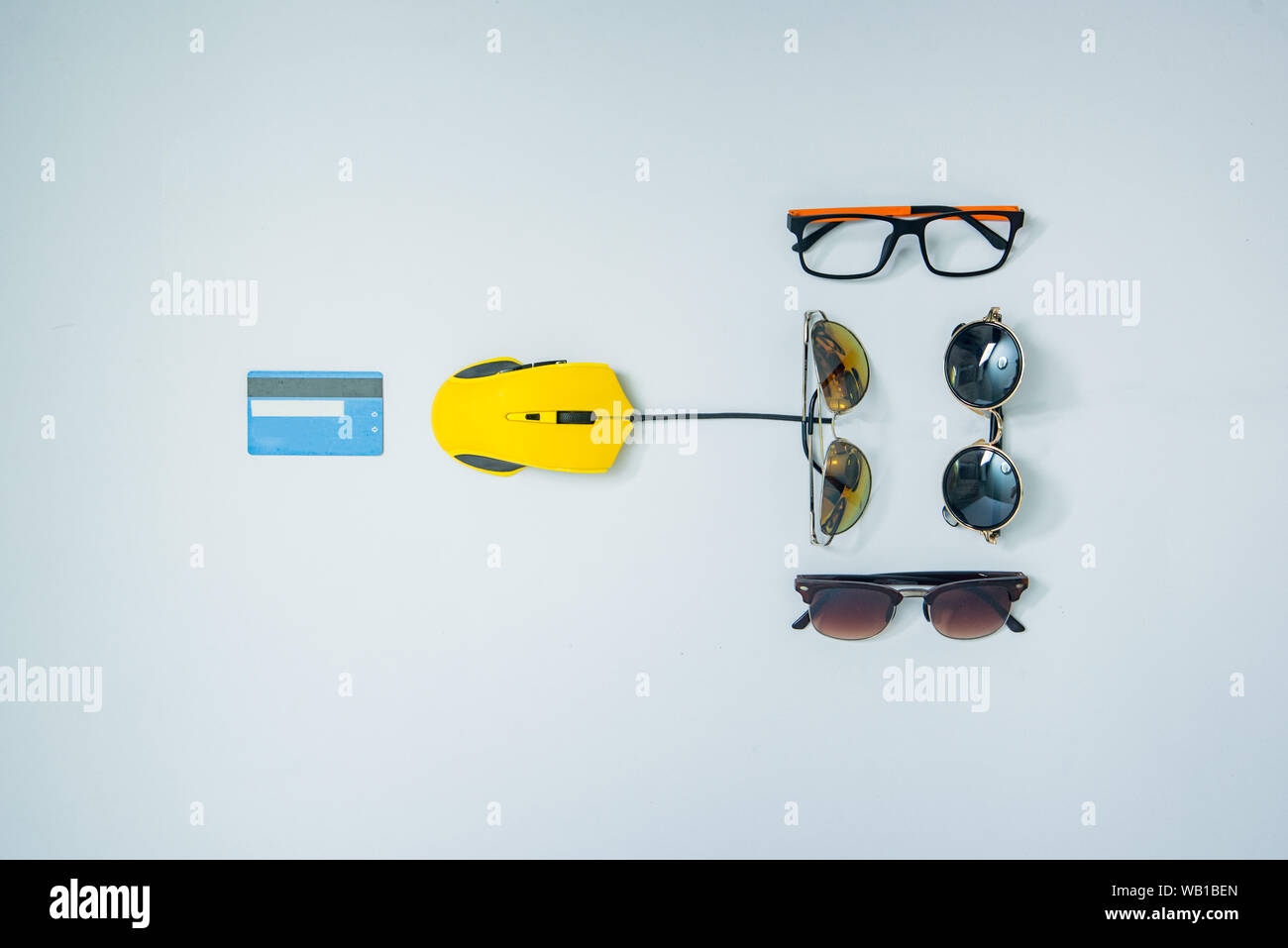 credit card computer mouse online shopping concept isolated white Stock ...