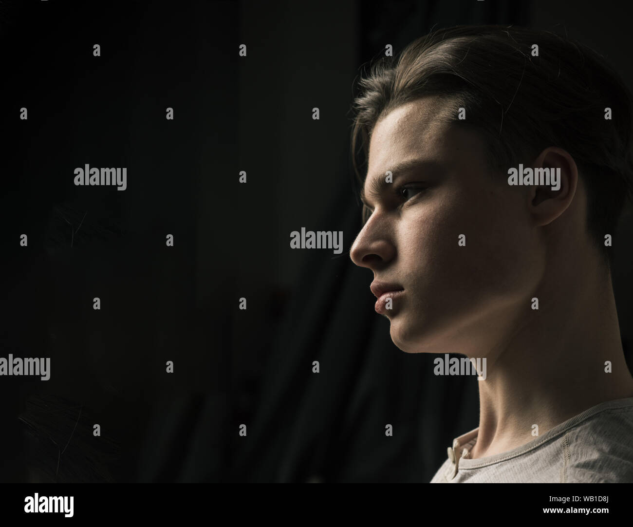 Long shadow shad hi-res stock photography and images - Alamy