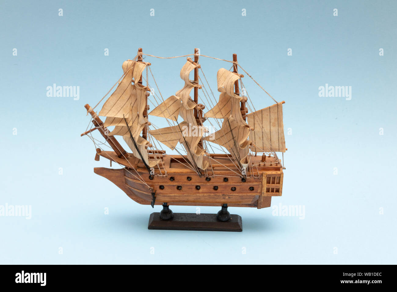 Ancient ship hi-res stock photography and images - Alamy