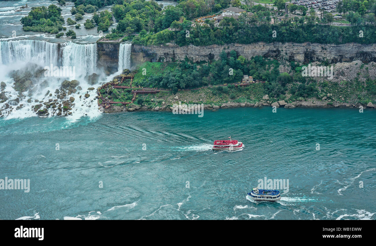 Hornblower Boat at the Niagara Falls in the summer with downtown fun ...