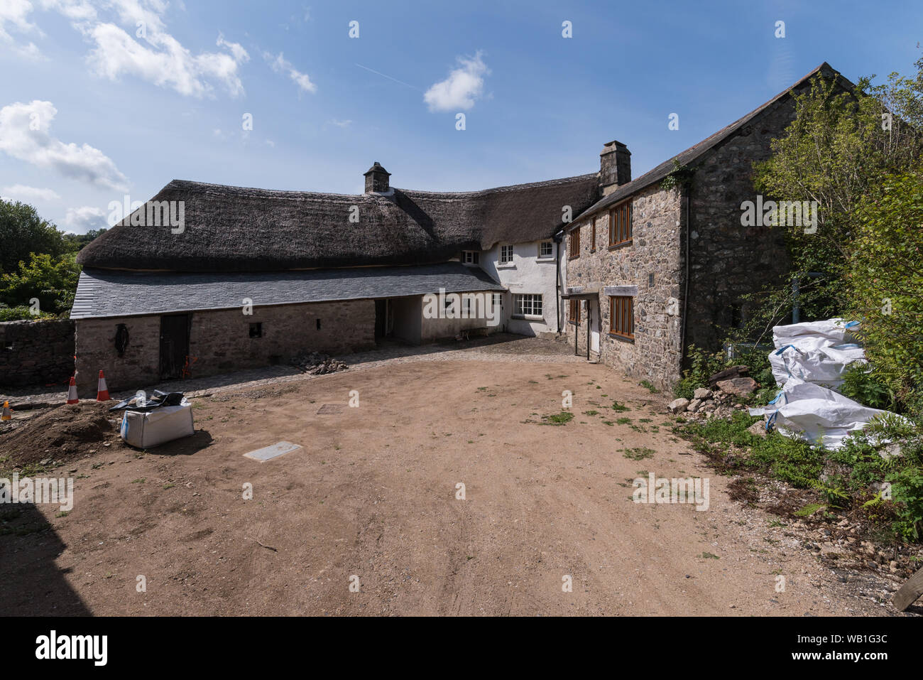Devon longhouse hi-res stock photography and images - Alamy