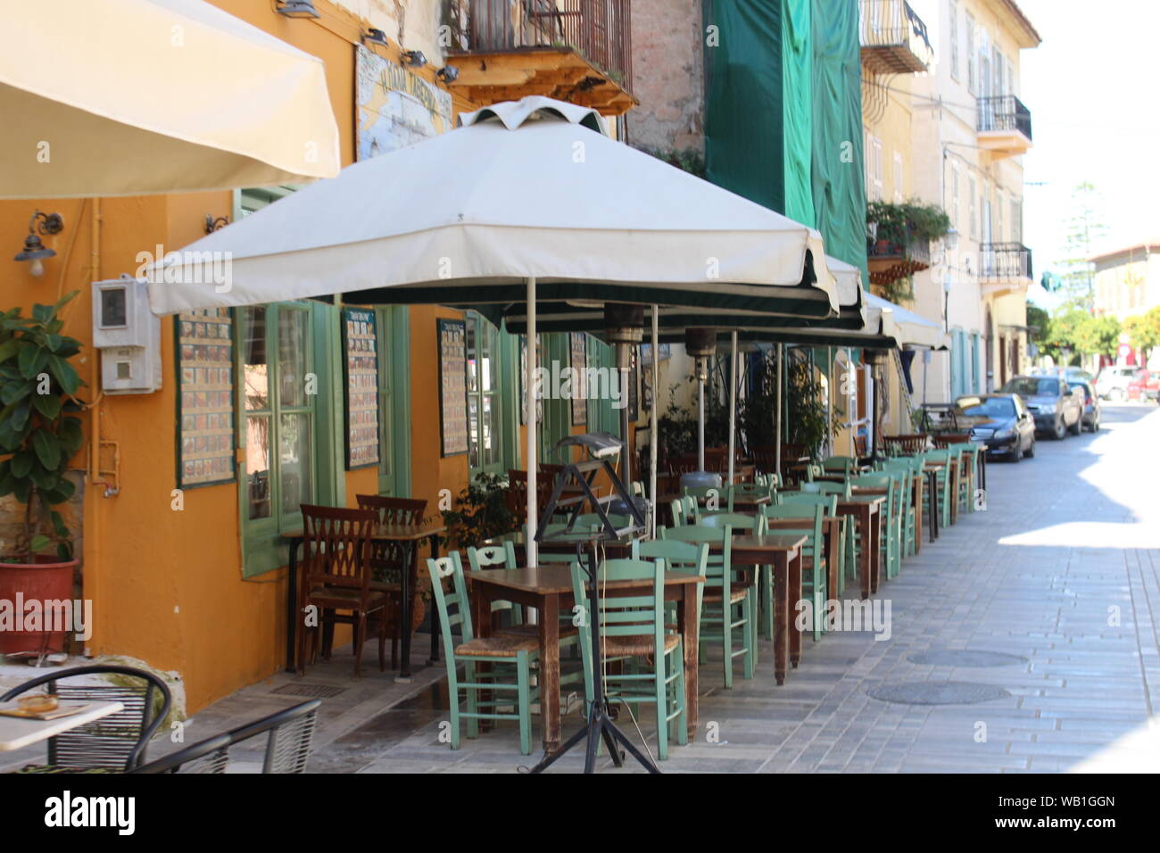street cafe in Greece Stock Photo - Alamy