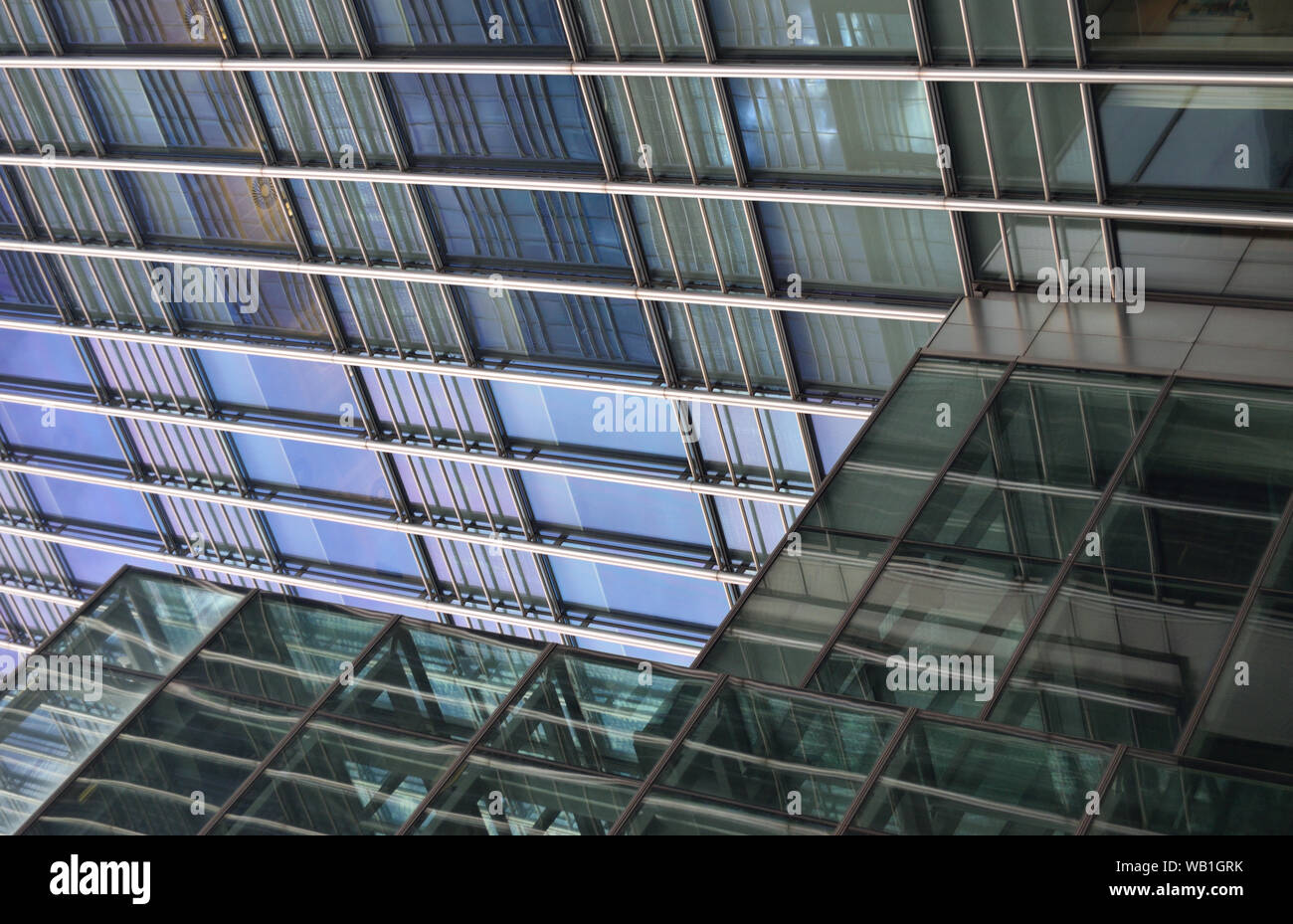 Cuboid office block hi-res stock photography and images - Alamy